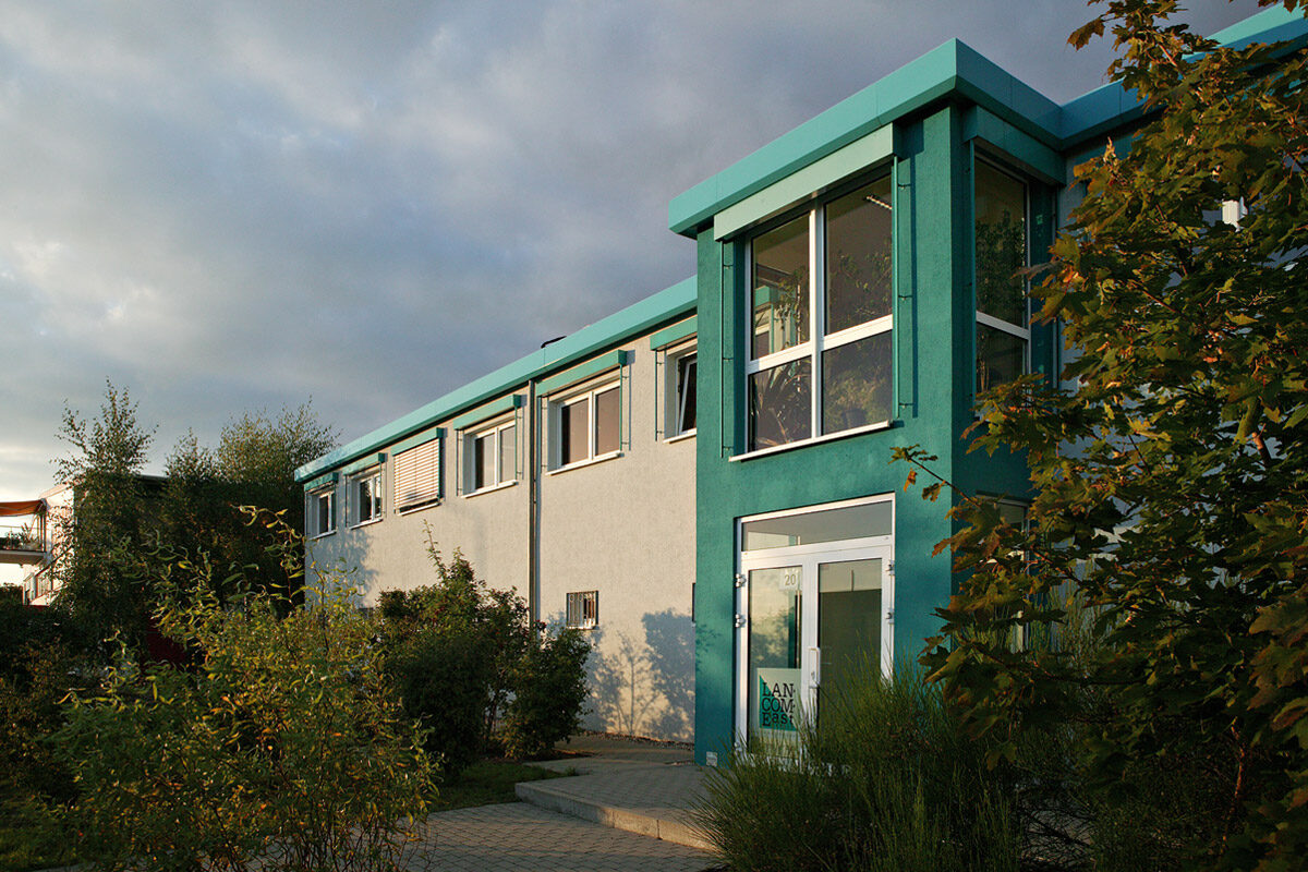 Contact - LAN-COM-East